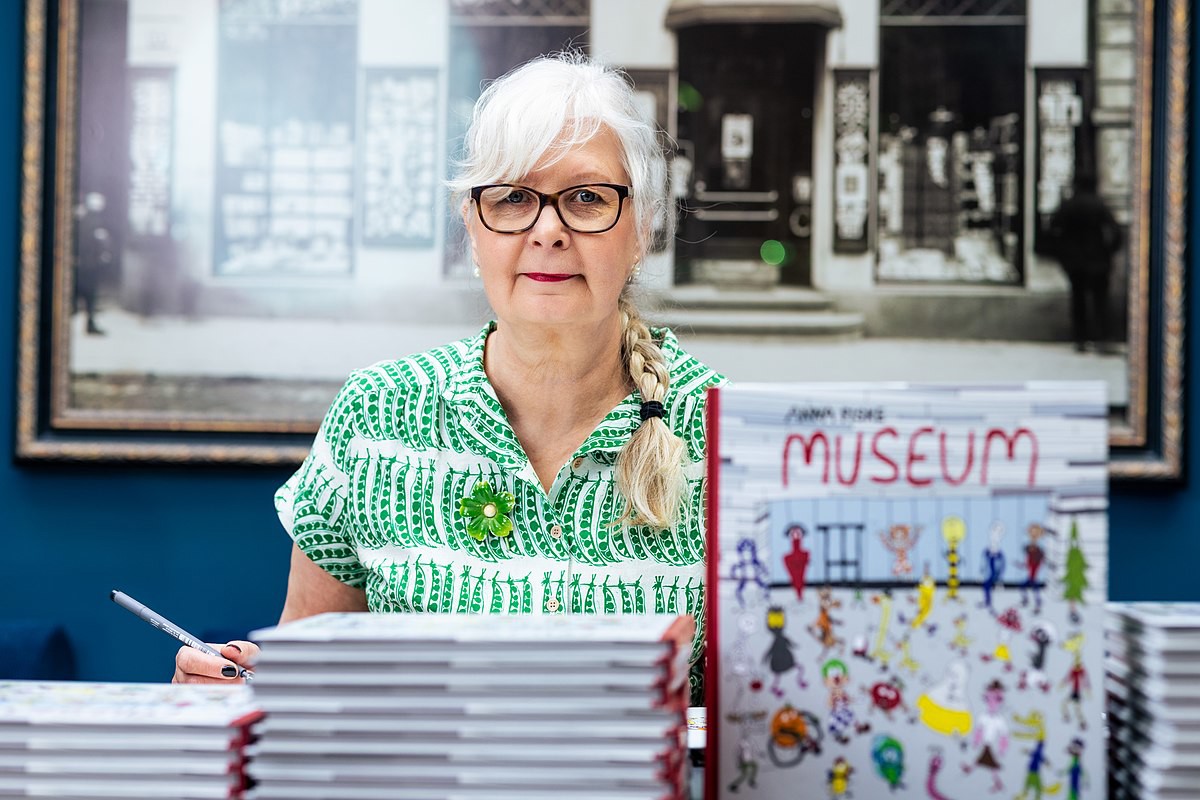 Du er invitert til å møte en ekte forfatter på skolebiblioteket
